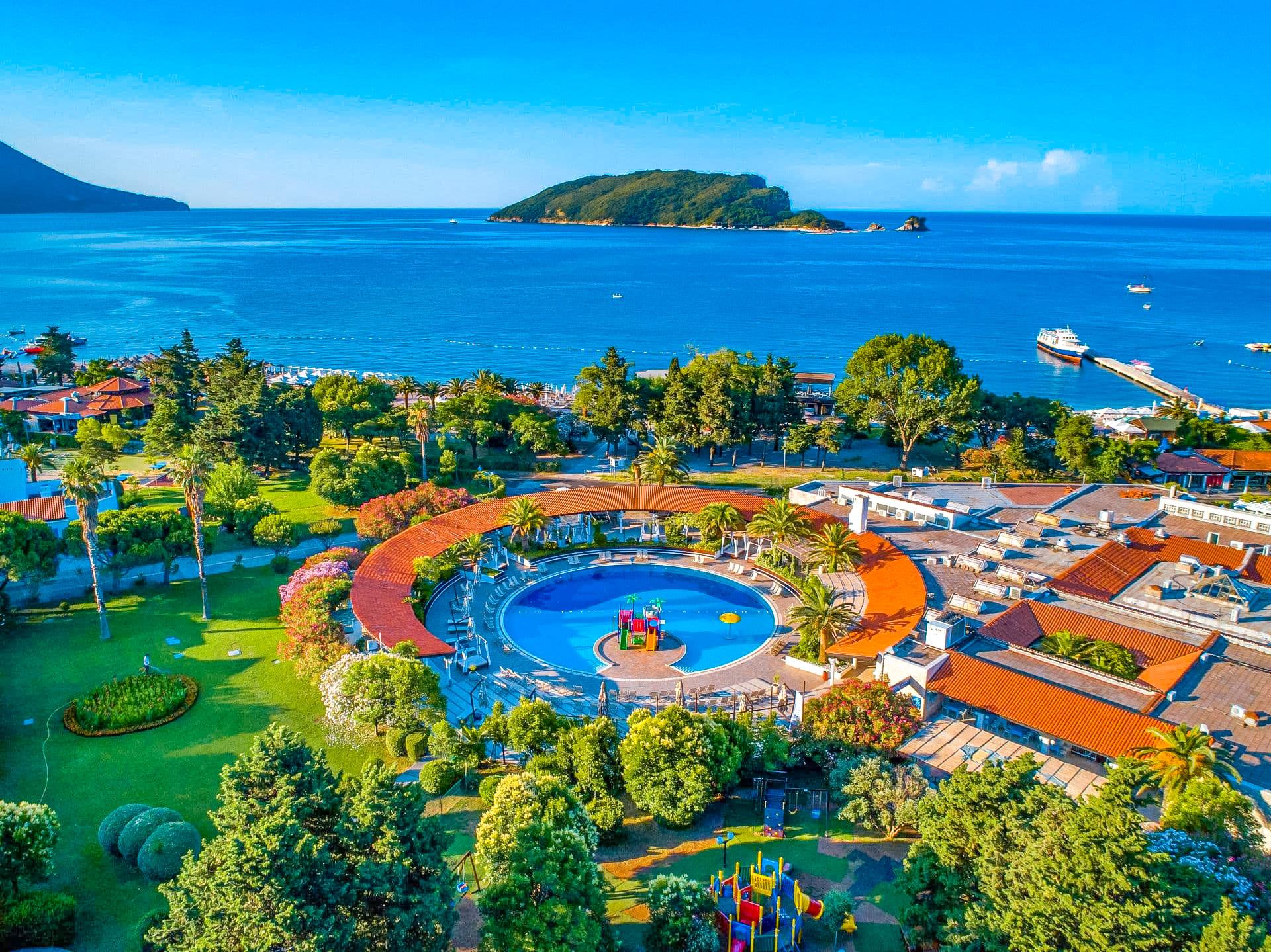 Resort Slovenska Plaža (4* pokoje)**** | Čierna Hora, Budva